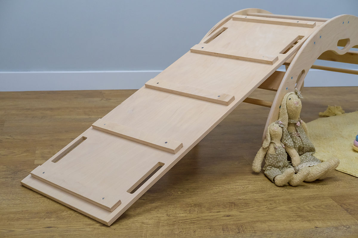 Wooden montessori slide - natural - banaby.eu